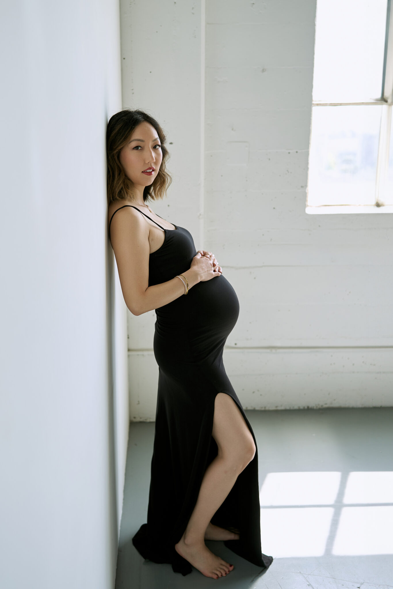 Outfits for a Classic and Timeless Maternity Photoshoot – TREND ENVY